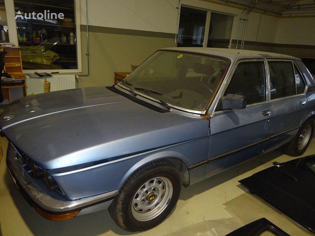 BMW E12 M30 6 CYLINDERS hečbek