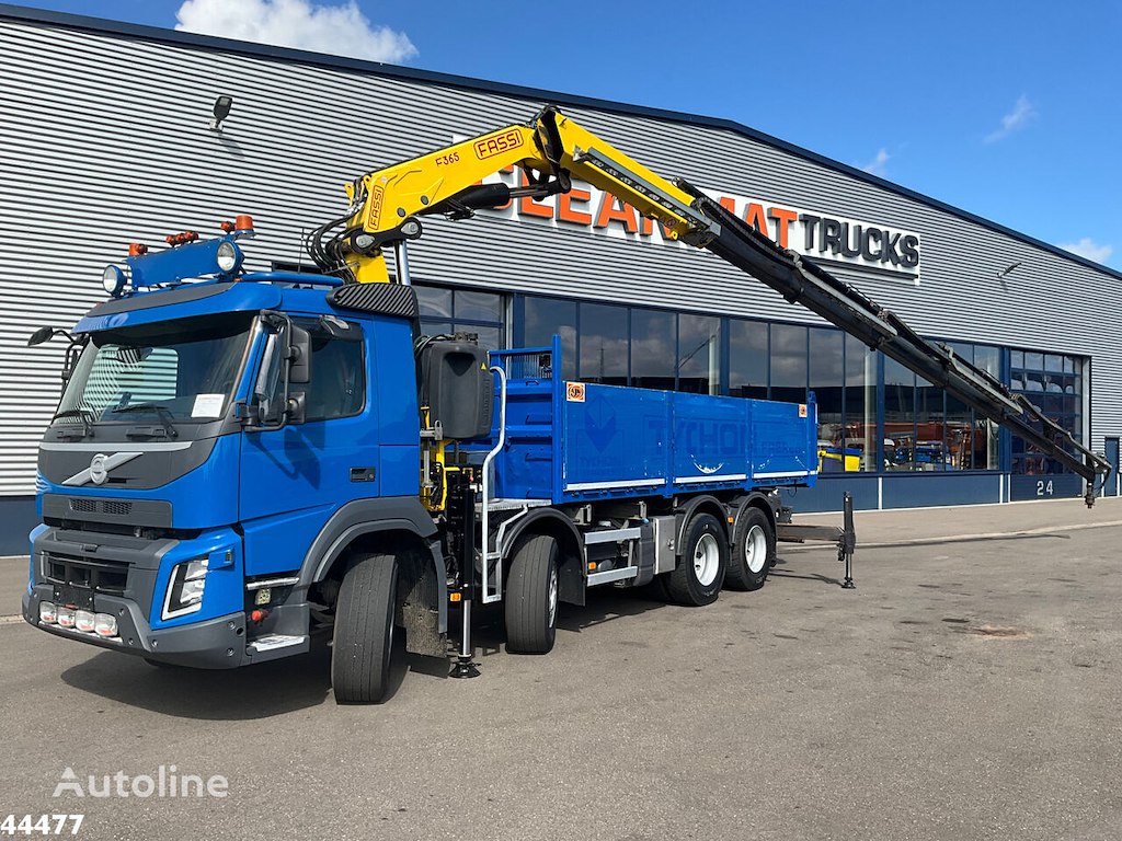 Volvo FMX 540 8x4 Euro 6 Fassi 36 Tonmeter laadkraan kamion s ravnom platformom