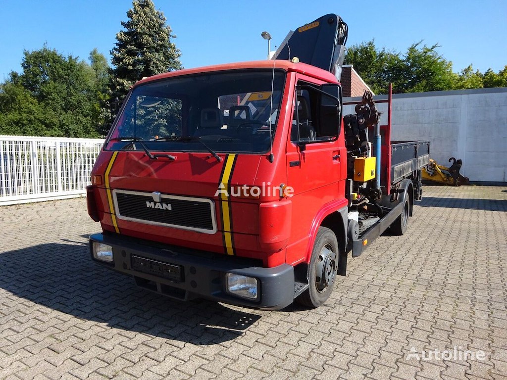 MAN 9.150 Flatbed + Crane Effer 95/3S kamion s ravnom platformom