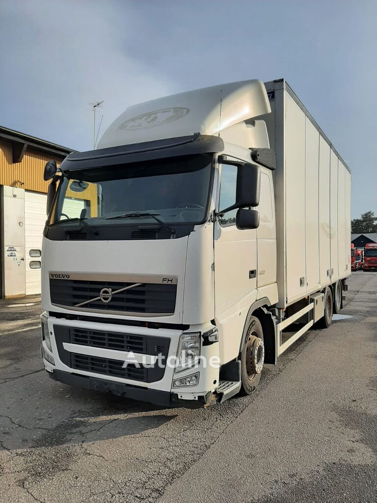 Volvo FH420 kamion sa kukom za podizanje tereta