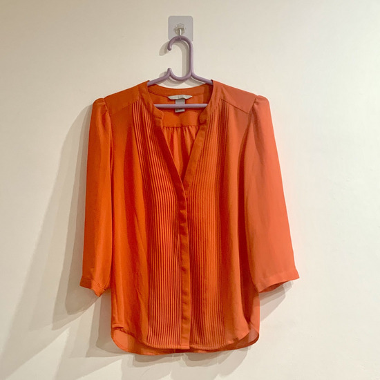 315. H&M narandzasta bluza, V izrez