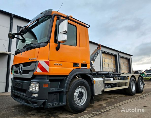 Mercedes-Benz Actros 2536 kamion rol kiper