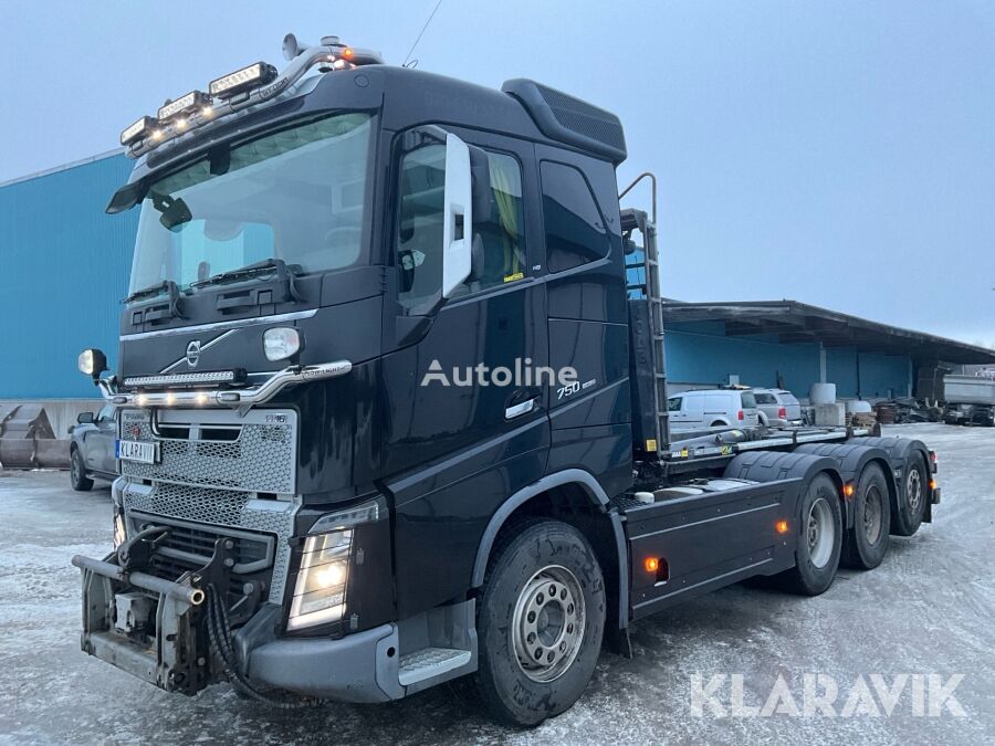 Prodaje se Volvo FH16 rol kiper sa kukom na aukciji