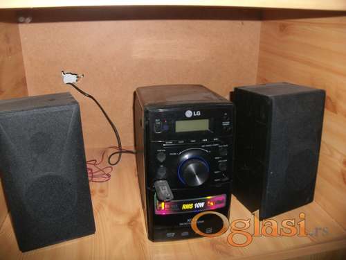 LG MINI LINIJA -KASETOFON, CD - MP3 PLEJER , USB , RADIO -- ISPRAVNO