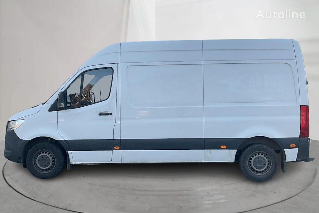 Prodaje se Mercedes-Benz Sprinter minibus furgon na aukciji