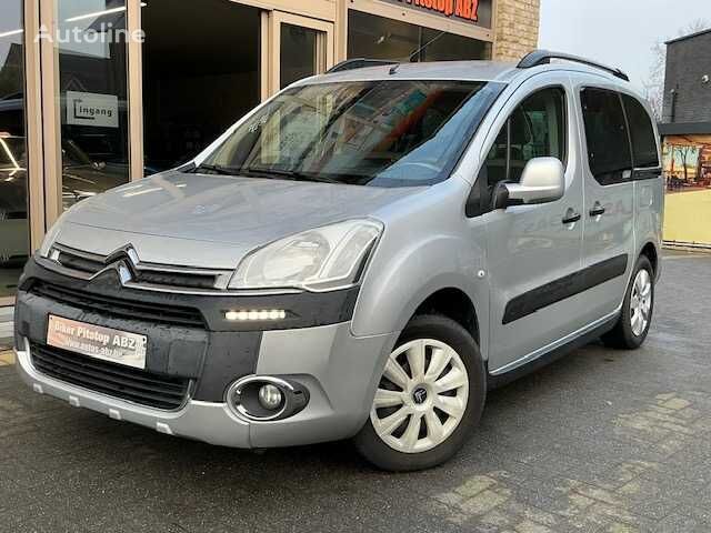 Prodaje se Citroen Berlingo minivan na aukciji