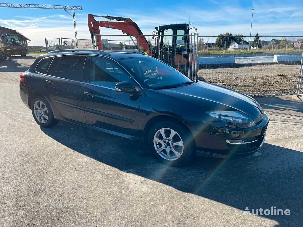 Prodaje se Renault Laguna karavan na aukciji