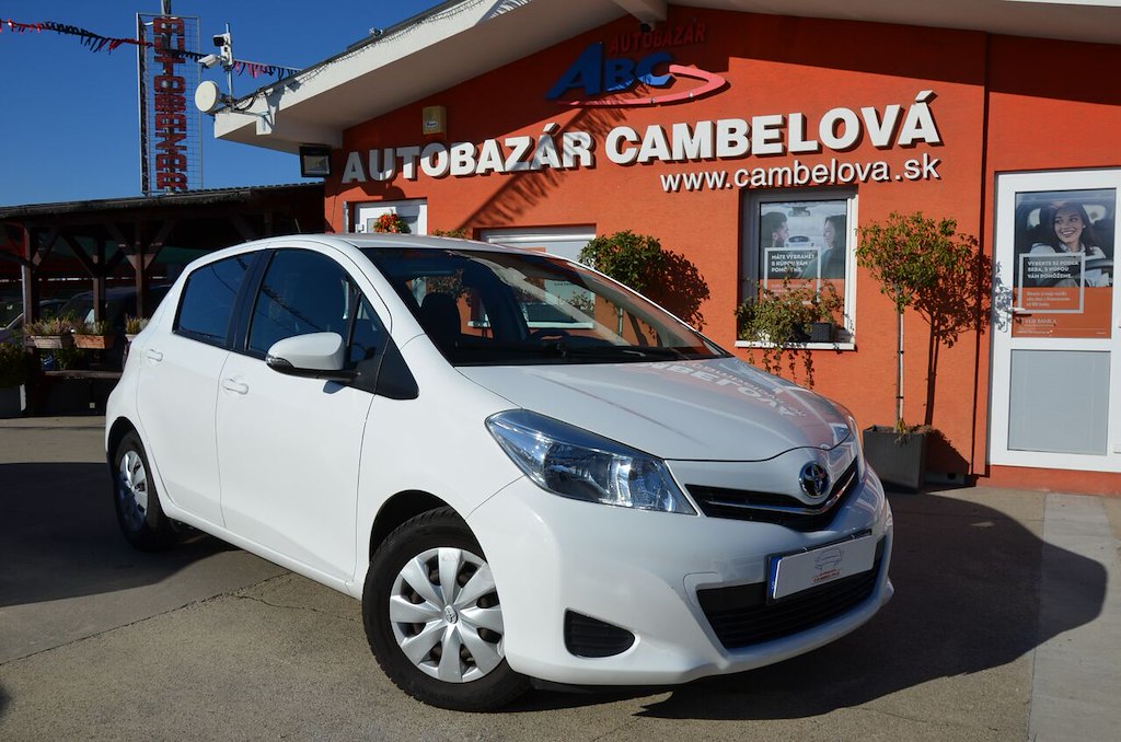 Toyota Yaris 1.0 51kW, M5 hečbek