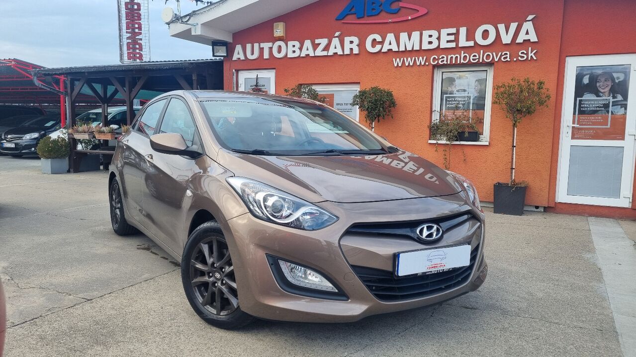 Hyundai i30 1,4 Comfort hečbek