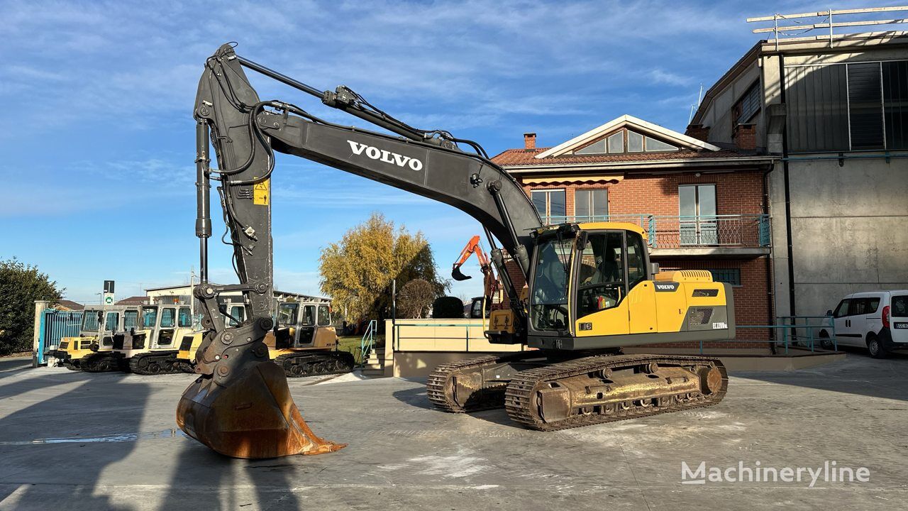 Volvo EC220DNL bager guseničar