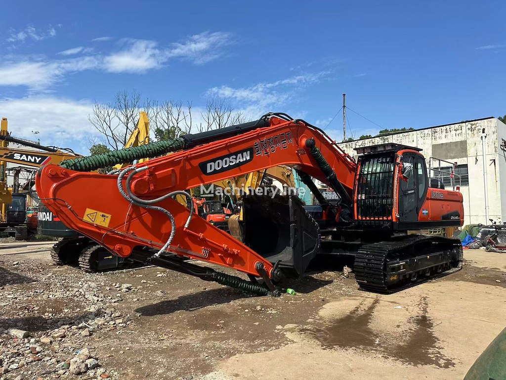 Doosan DX340LCA bager guseničar