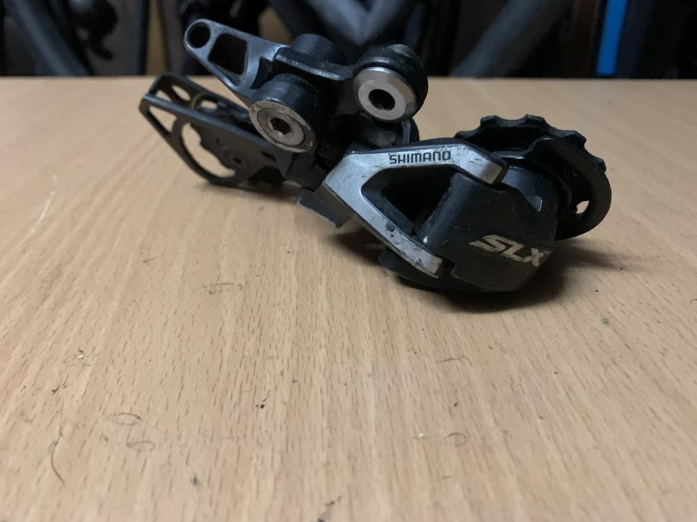 Shimano SLX zadnji menjac 10,11brzina