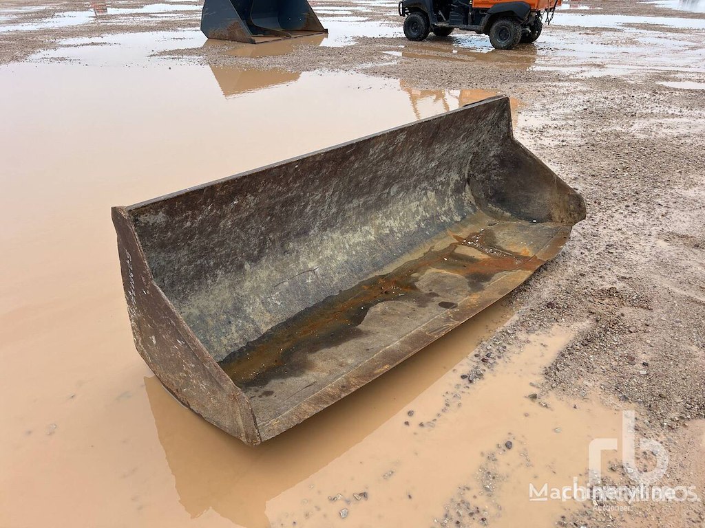 Prodaje se 2200 mm Godet kašiku za bager na aukciji