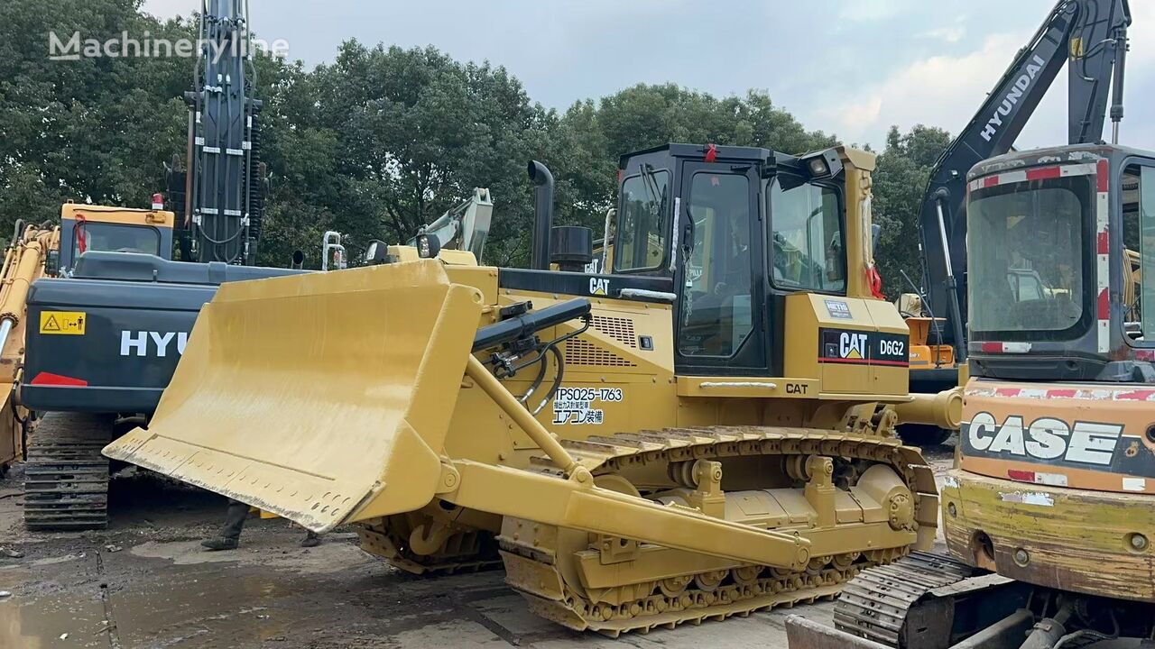 Caterpillar D6G buldožer