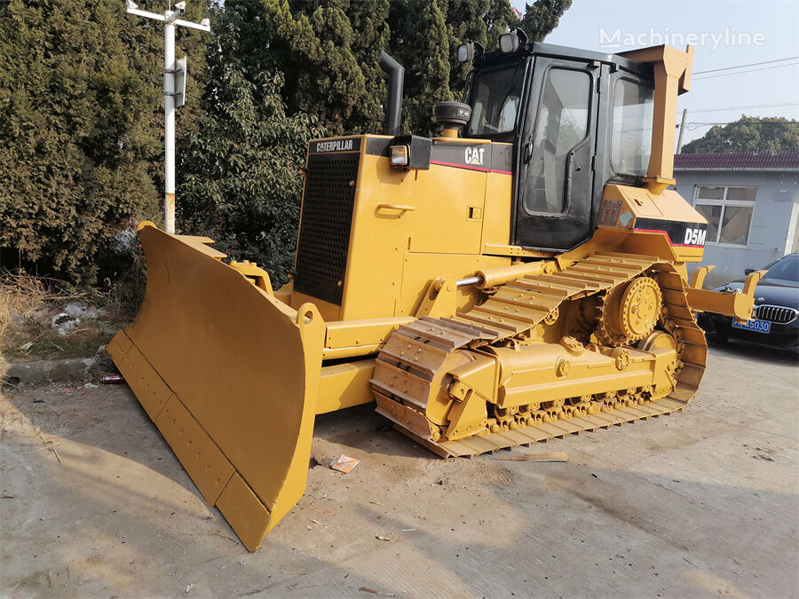 Caterpillar D5M buldožer