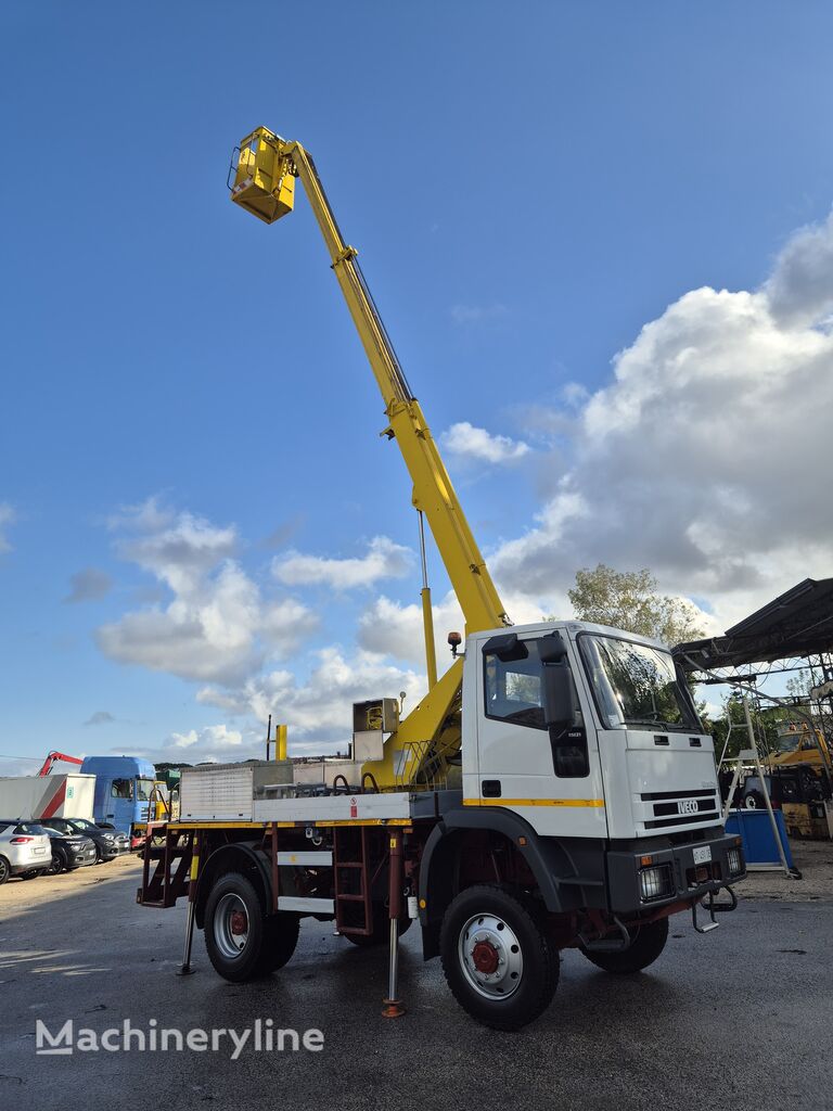 IVECO EuroCargo 95 auto dizalica s korpom