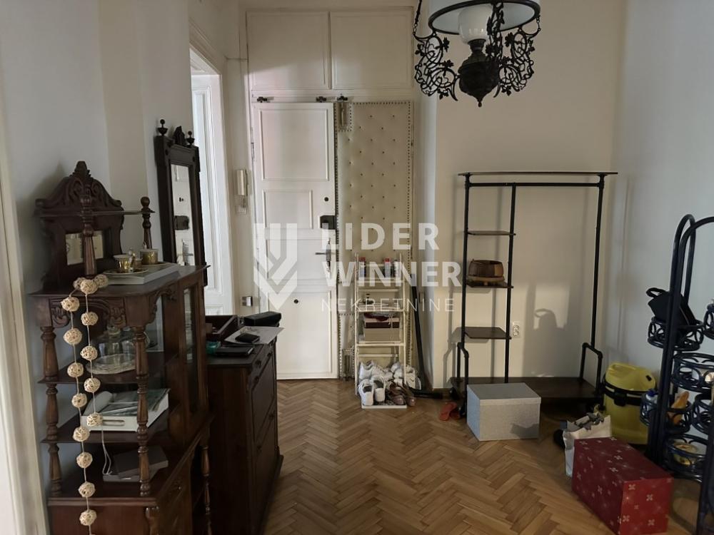 Izuzetan salonac ID#131237 297.000 €