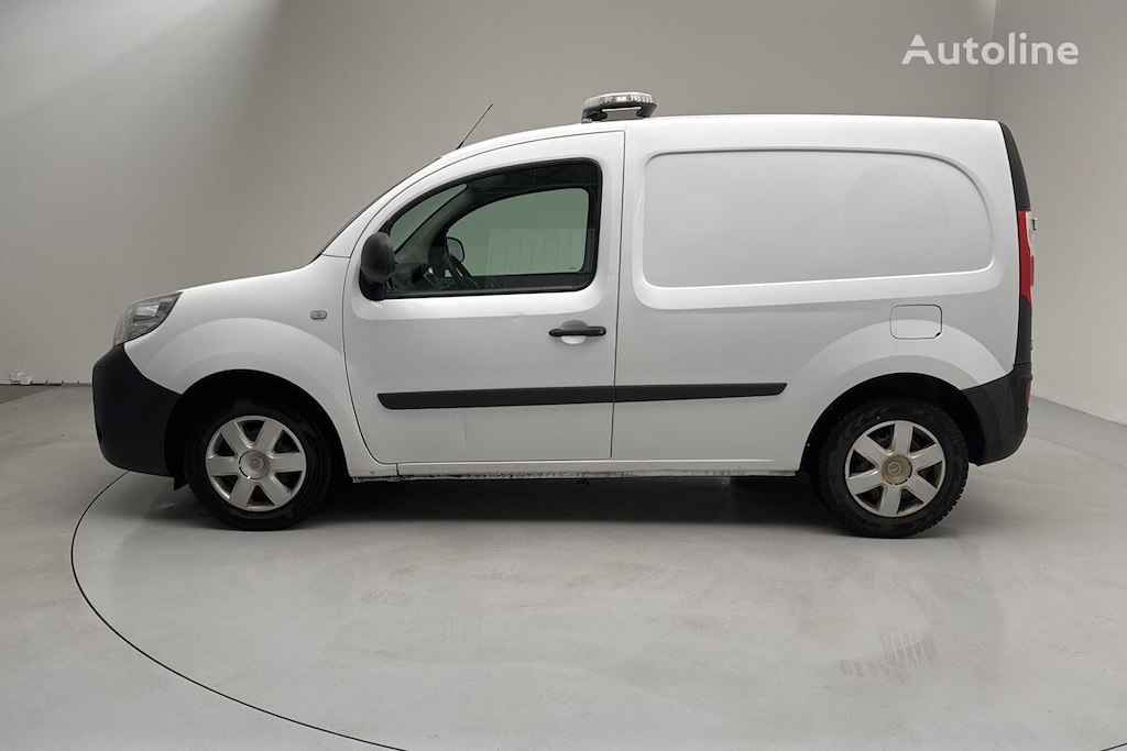 Prodaje se Nissan NV250 laki furgon na aukciji