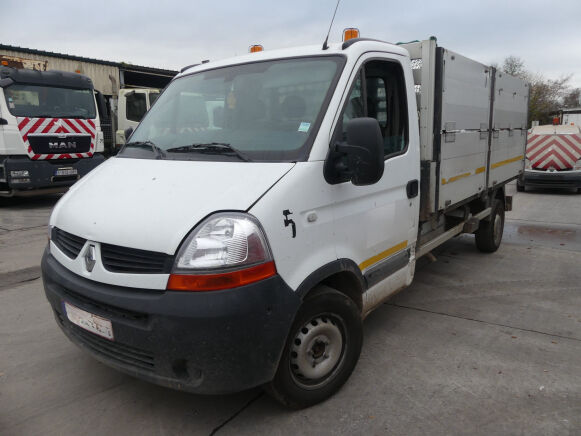 Prodaje se Renault Master kamion kiper < 3.5t na aukciji