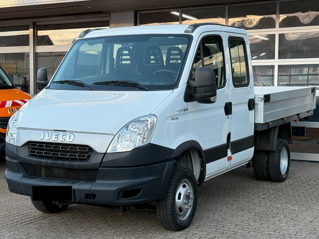 IVECO Daily 35C15 flatbed kamion s ravnom platformom < 3.5t