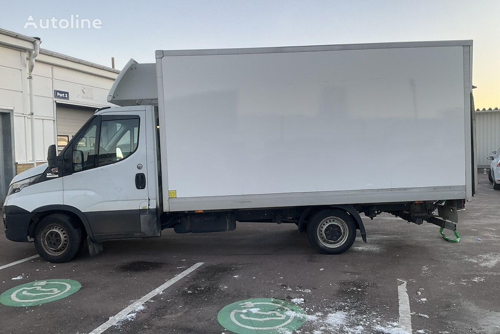 Prodaje se IVECO Daily kamion furgon < 3.5t na aukciji