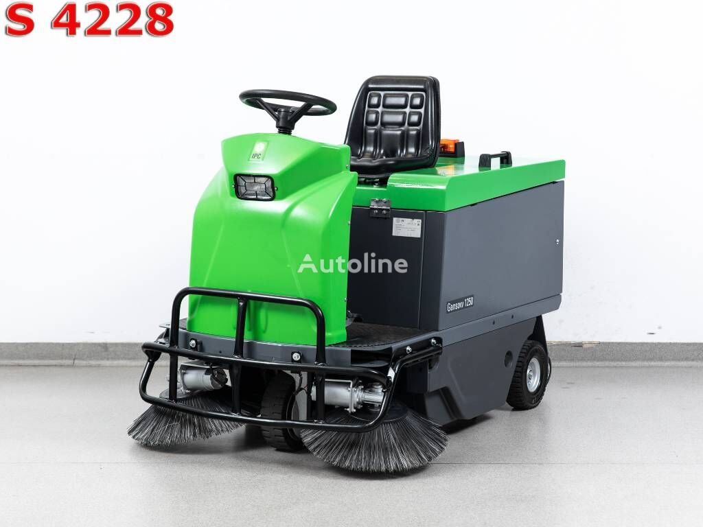 IPC Gansow 1250 E Sweeper NEW BATTERIES vozilo za čišćenje ulica