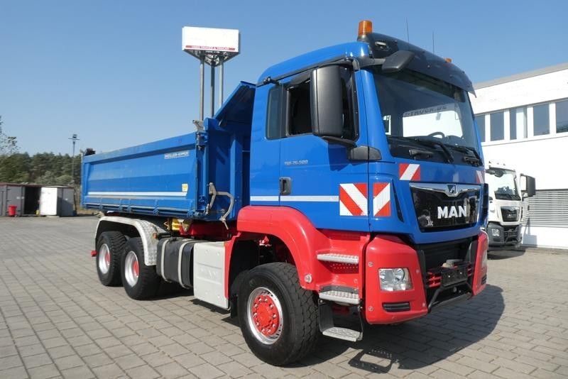 MAN TGS 26.500 6x6 M b Three sided tipper kiper