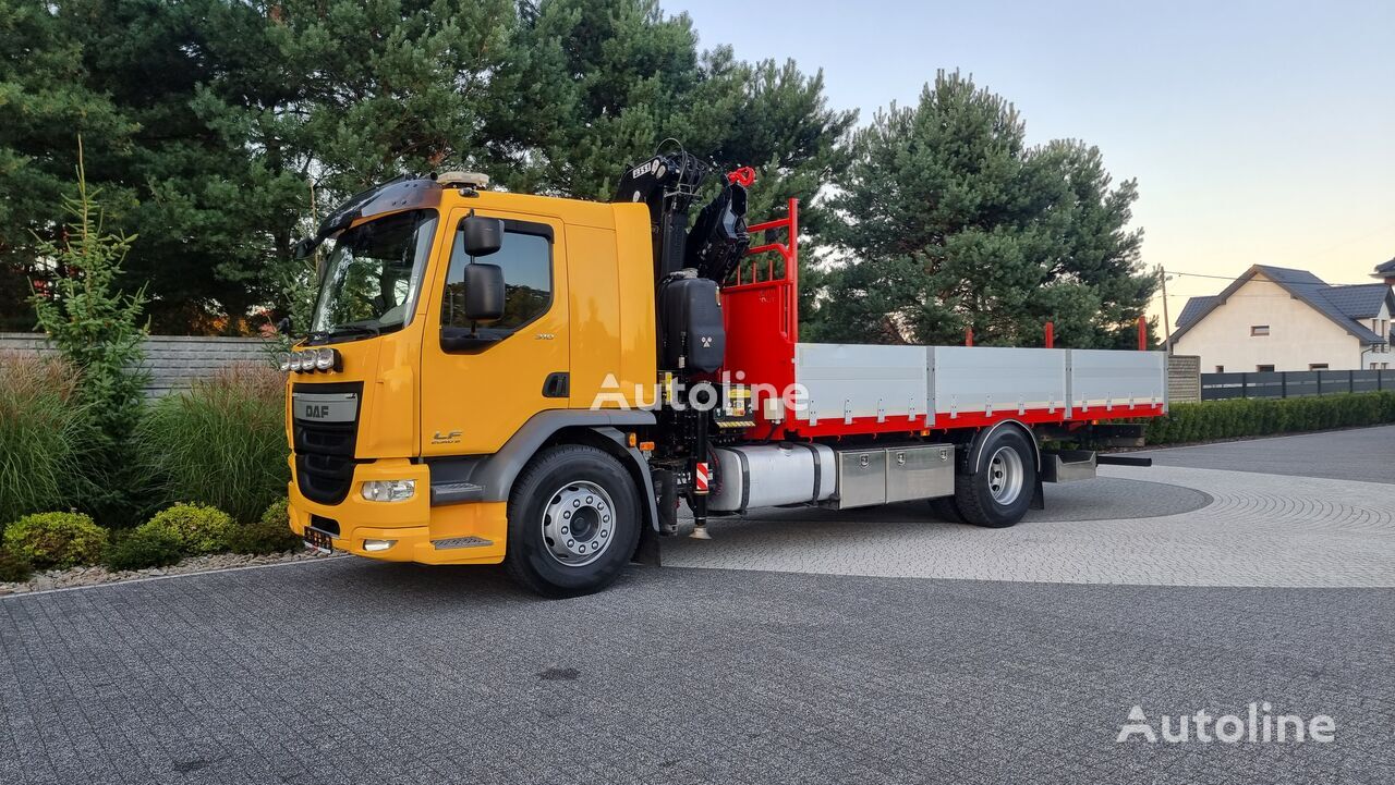 DAF LF 310 Flatbed + Crane FASSI F185 kamion s ravnom platformom