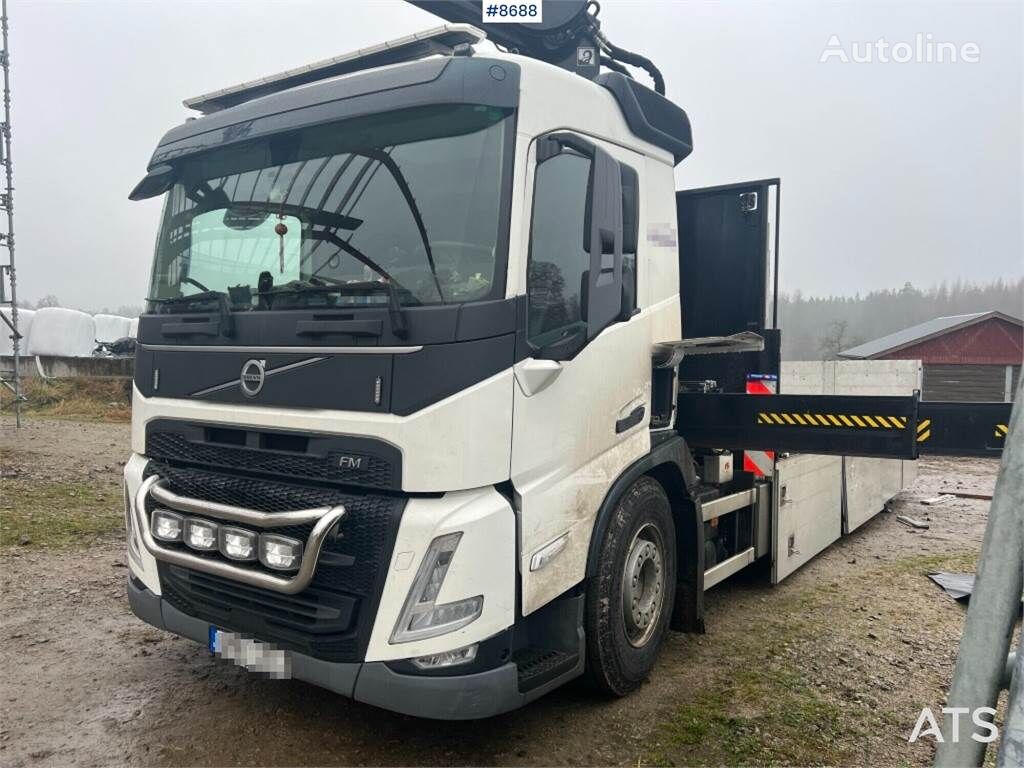 Volvo FM 8X2 kamion s ravnom platformom