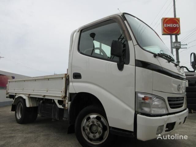 Toyota DYNA kamion s ravnom platformom