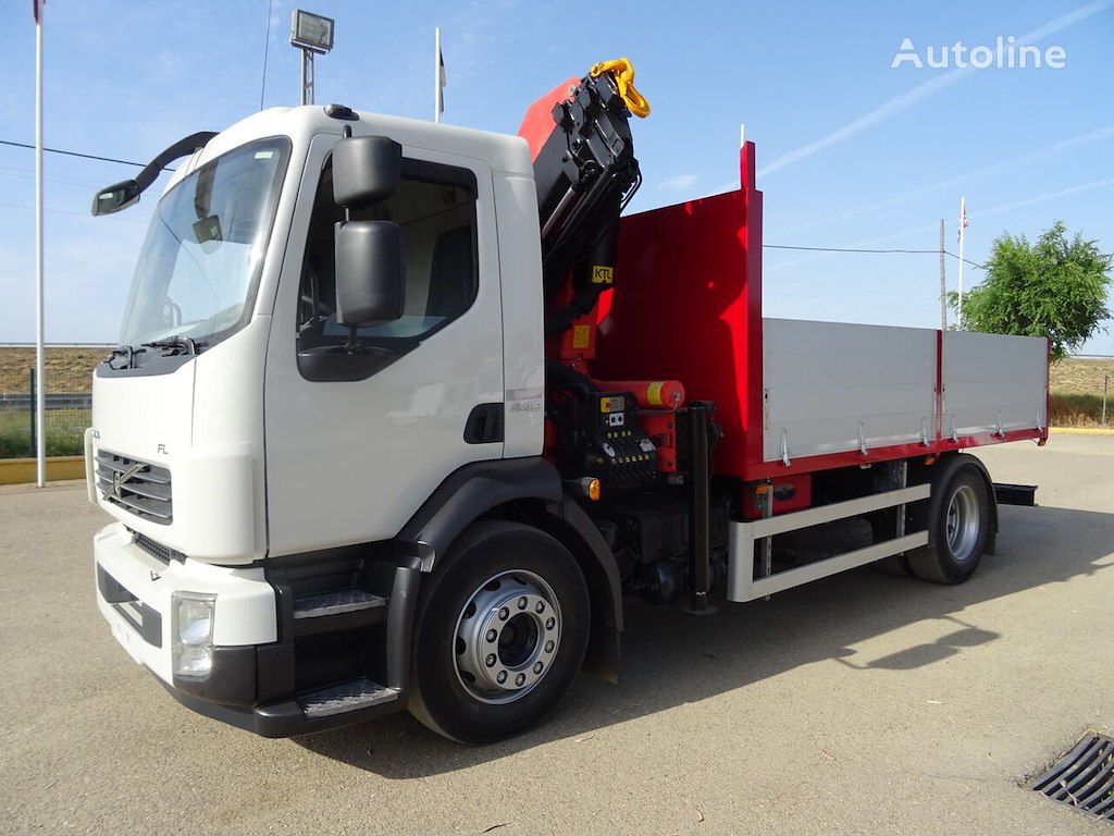 Volvo FL 240.18 kamion s ravnom platformom