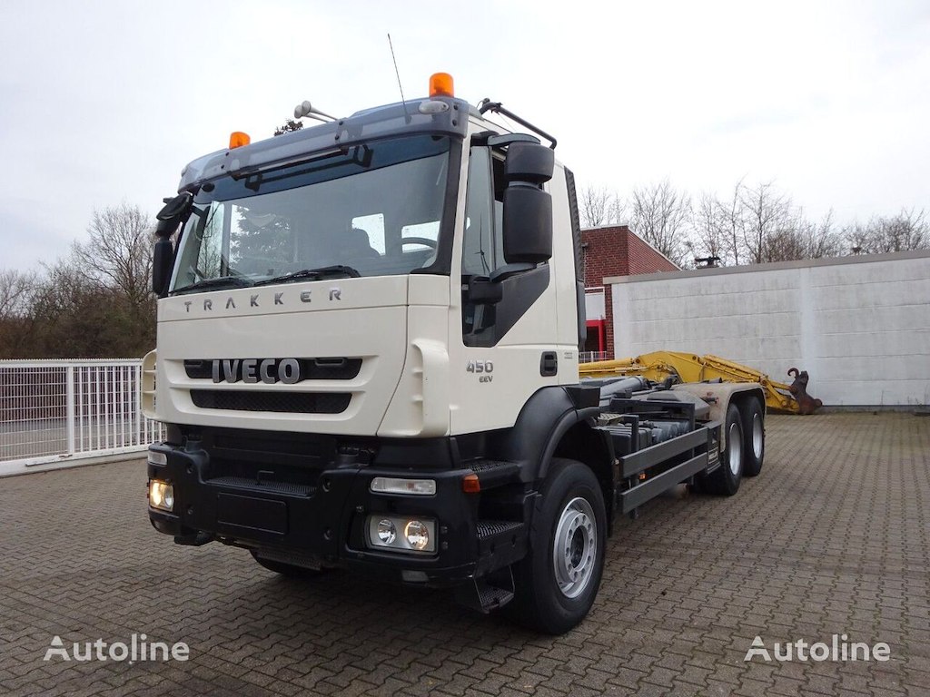 IVECO Trakker hook lift truck kamion rol kiper