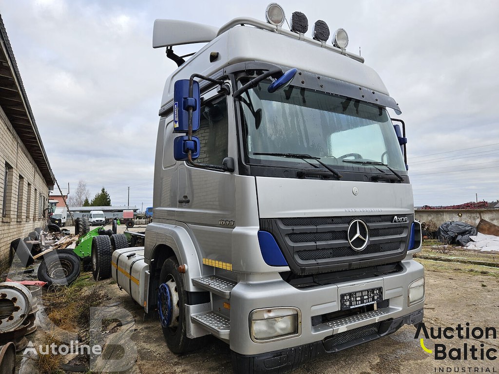 Prodaje se Mercedes-Benz Axor 1833 L tegljač na aukciji