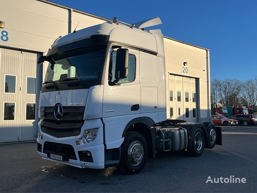 Prodaje se Mercedes-Benz Actros F tegljač na aukciji