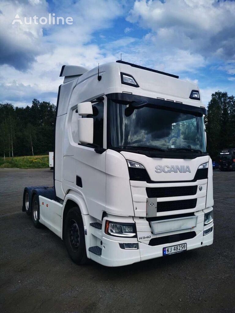 Prodaje se Scania R540 tegljač na aukciji