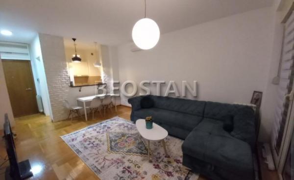 Novopazarska, Trosoban stan za izdavanje, 65m2, 1.200€