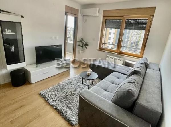 Dvosoban stan za izdavanje, 43m2, 800€