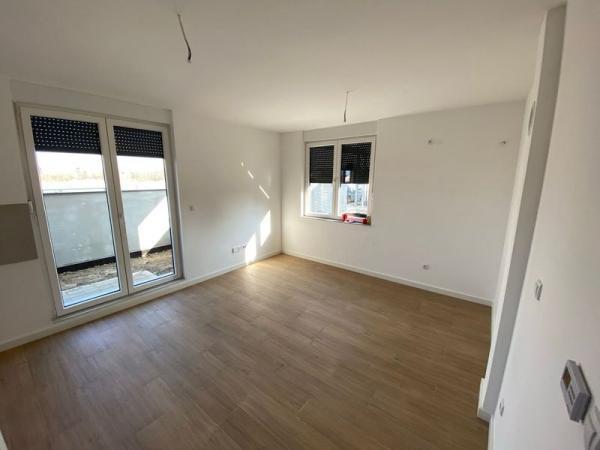 Trosoban stan na prodaju, 55m2, 116.130€