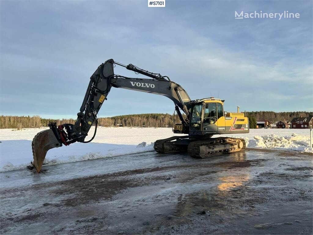 Volvo EC250DL bager guseničar