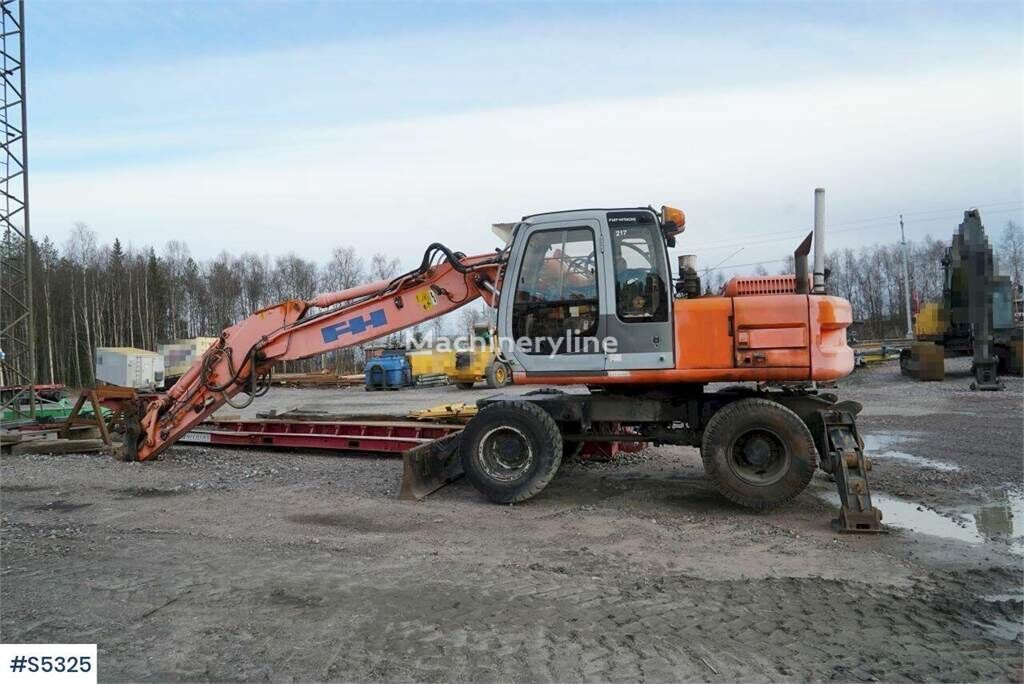 Hitachi EX165W bager guseničar