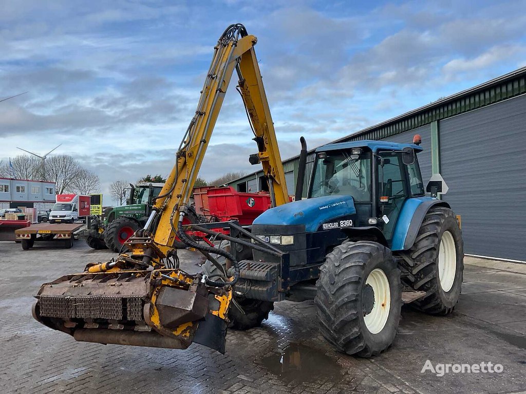 Prodaje se New Holland 8360 traktor točkaš na aukciji