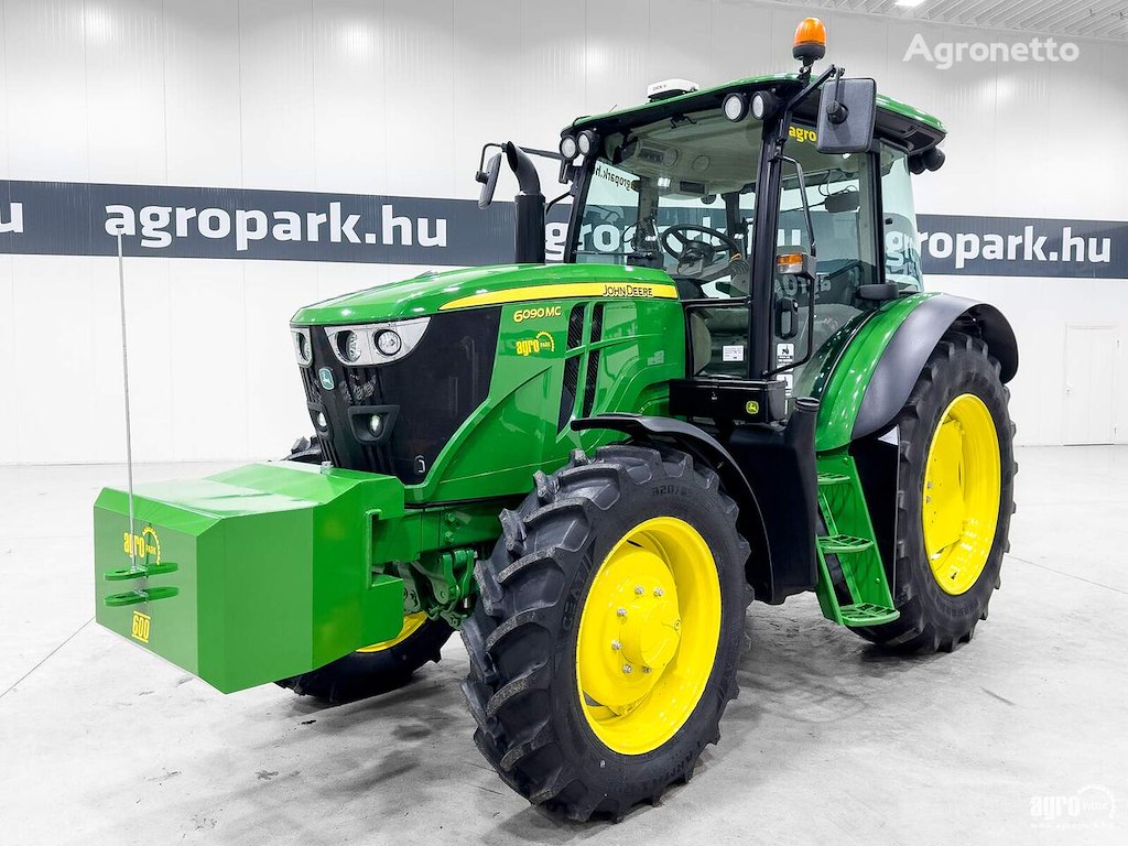 John Deere 6090MC traktor točkaš