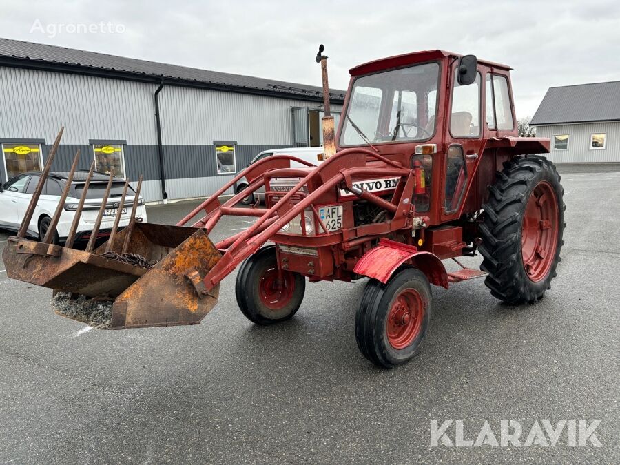 Prodaje se Volvo T 500 traktor točkaš na aukciji