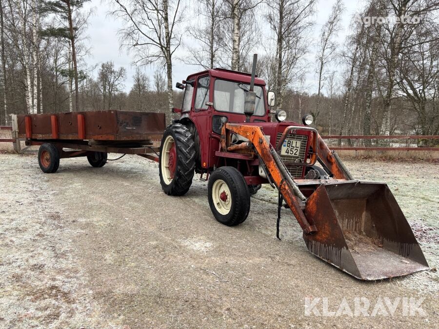 Prodaje se McCormick International traktor točkaš na aukciji