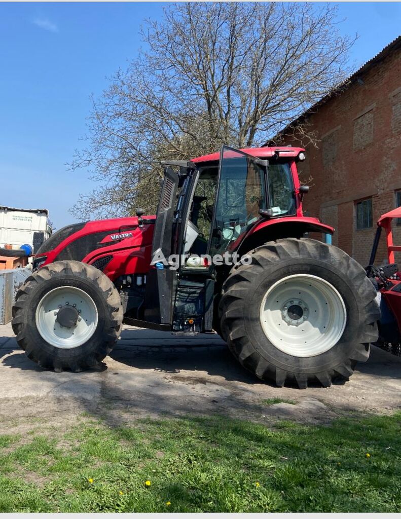 Valtra T235 traktor točkaš