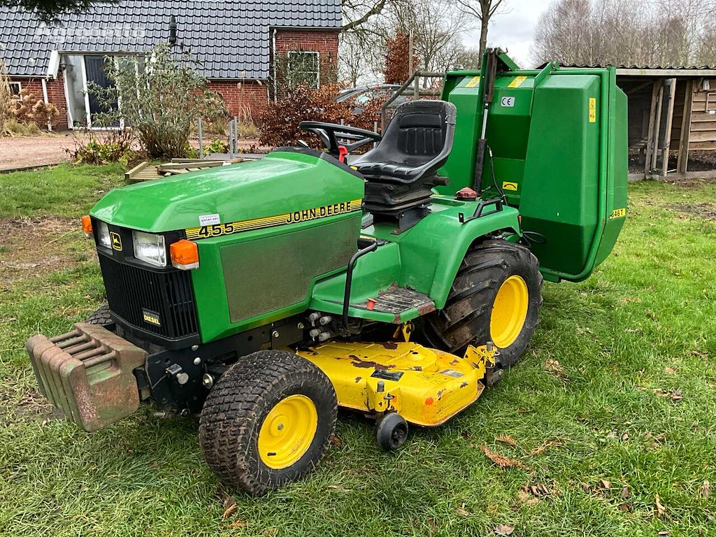 Prodaje se John Deere 455 mini traktor na aukciji