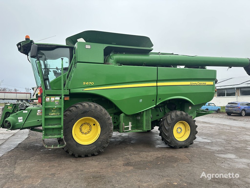 John Deere S670 kombajn za žito