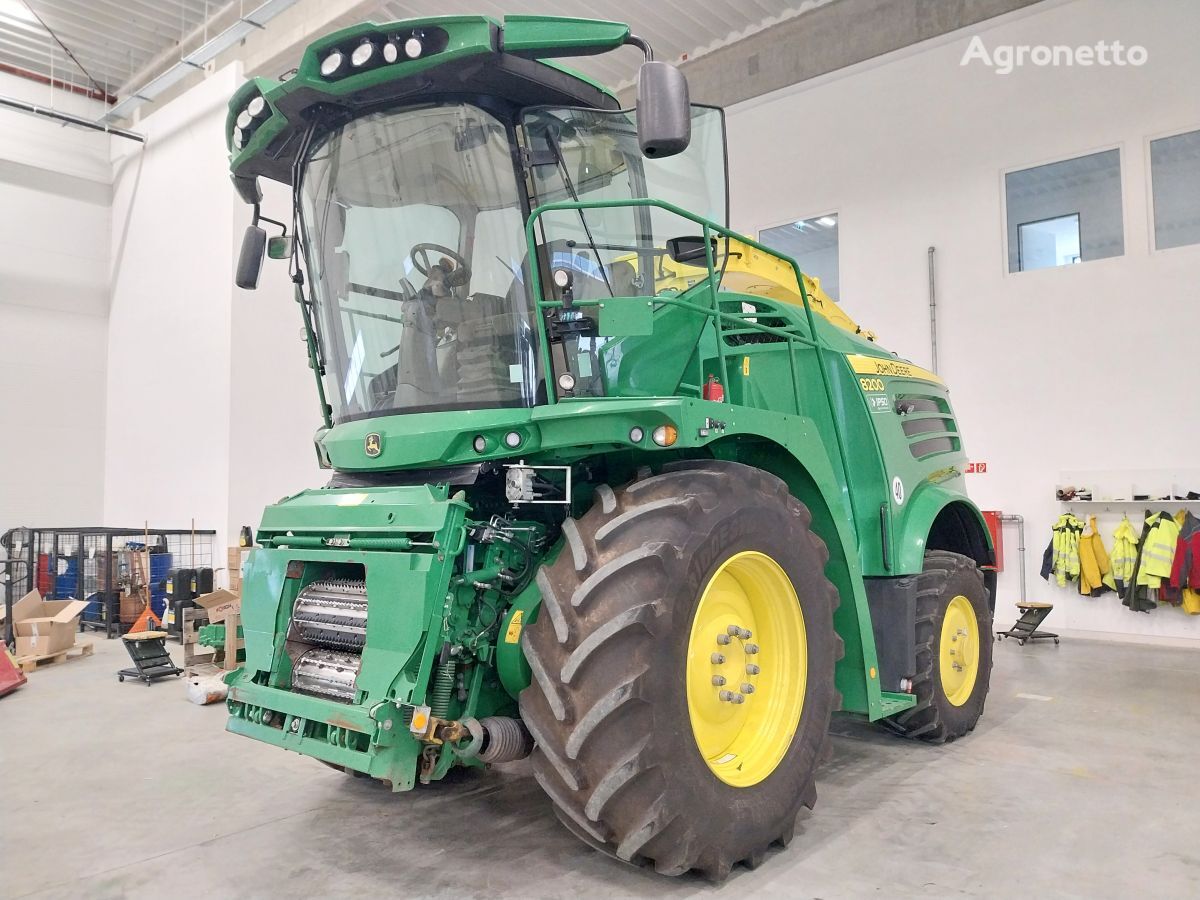 John Deere SPFH 8200 Pro Drive krmni kombajn