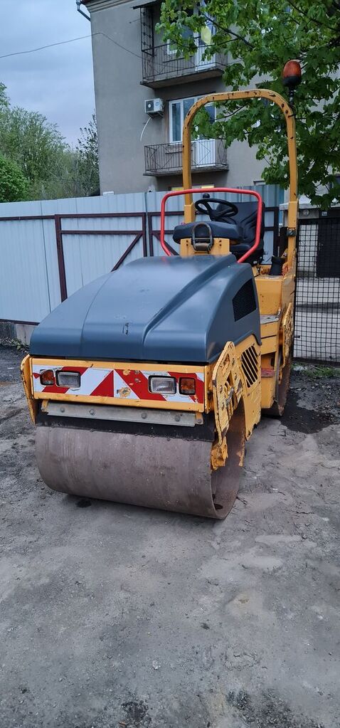 BOMAG BW100 AD-4 mali valjak