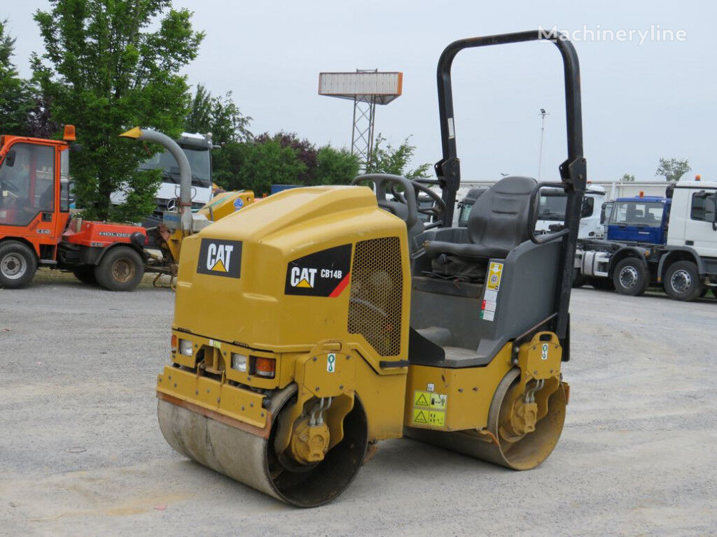 Caterpillar CB14 B mali valjak